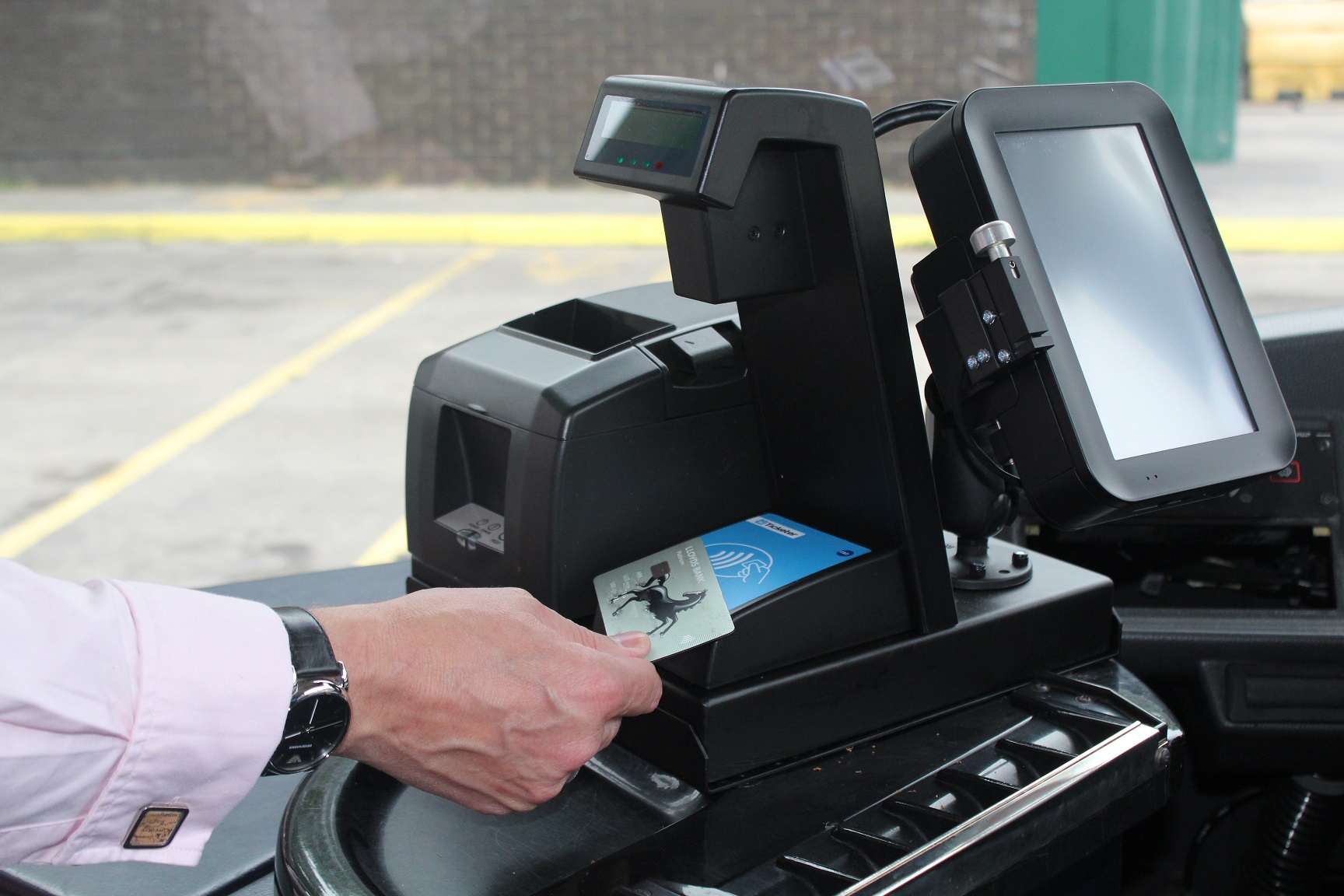 Single and day bus tickets - Unilink Buses